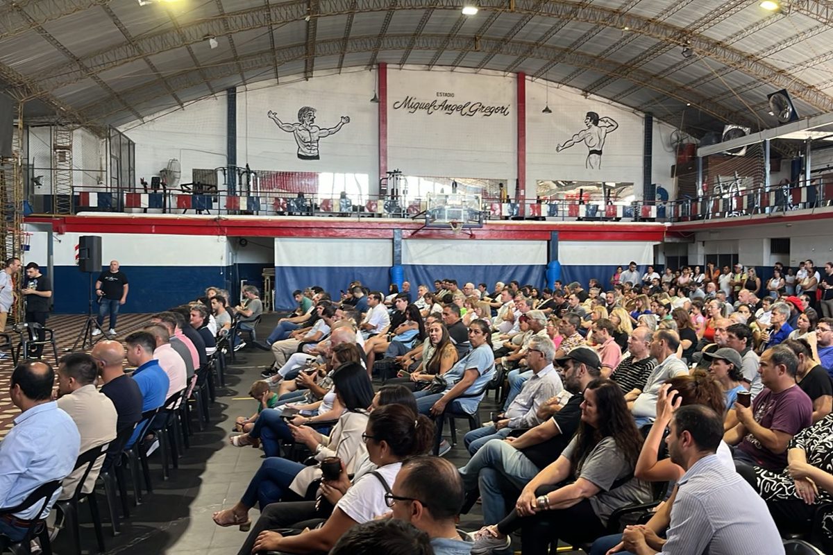 Lauritto fue el anfitrión de un concurrido encuentro peronista en ...