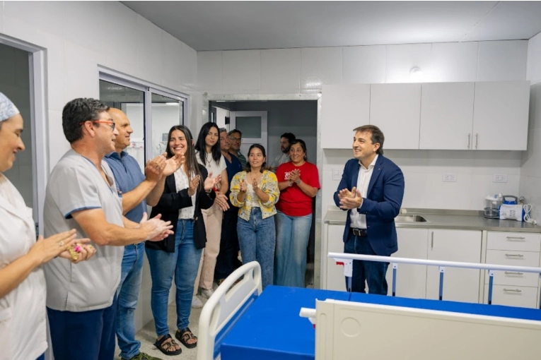 EGGER donó el mobiliario de la nueva guardia pediátrica del Masvernat ...